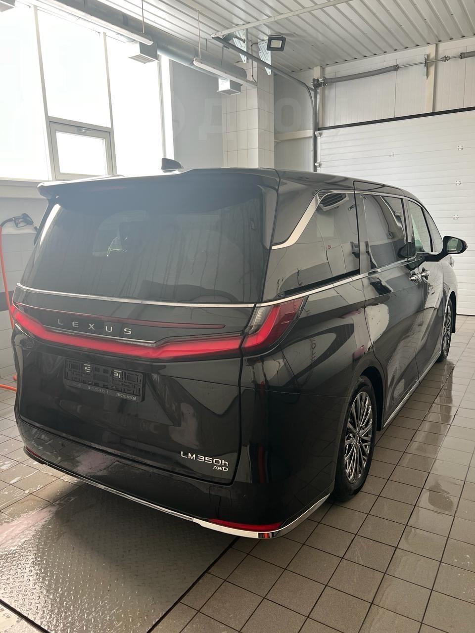 Авто Lexus LM350h 2024 в Прокопьевске, Абсолютно Новый Lexus LM350H 2024 года, бензин, акпп, 2.5 ...