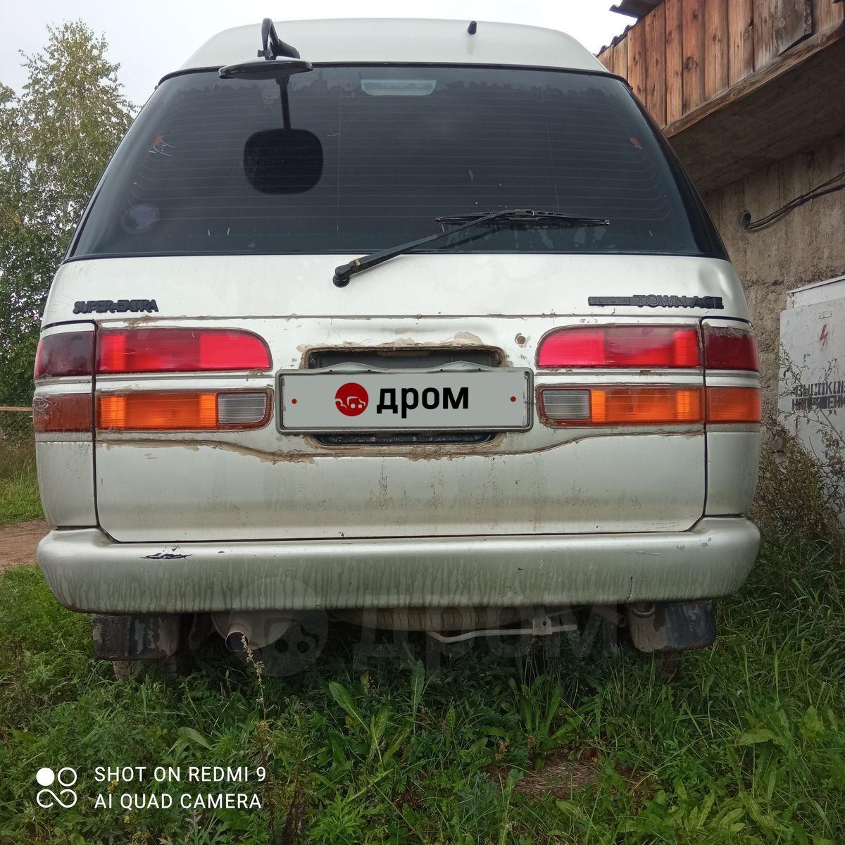 Toyota Town Ace 1996 год в Улан-Удэ, Делалась для себя, стоит фен на ...